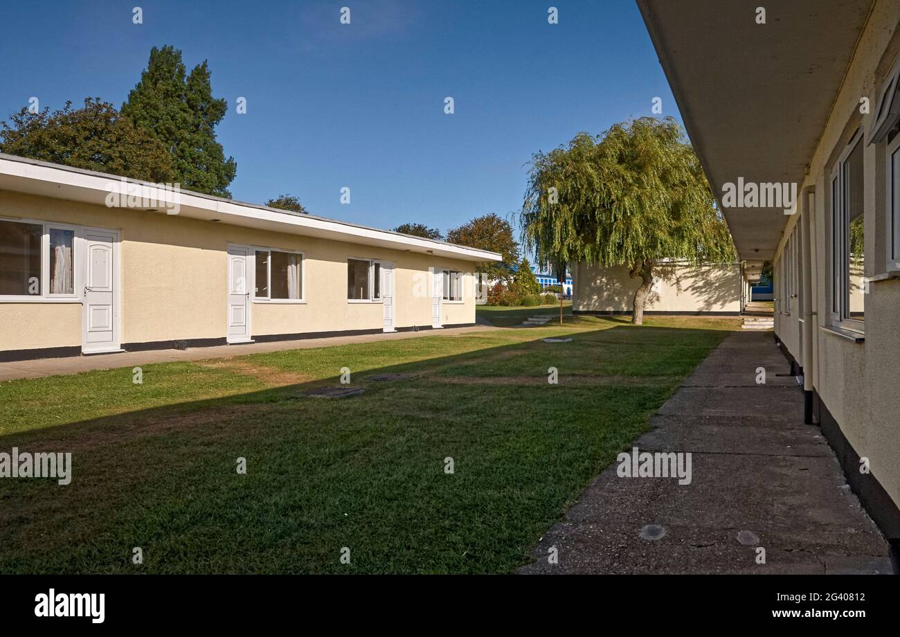 Holiday Chalets, Pontin's Holiday Park, Pakefield, Lowestoft, England ...