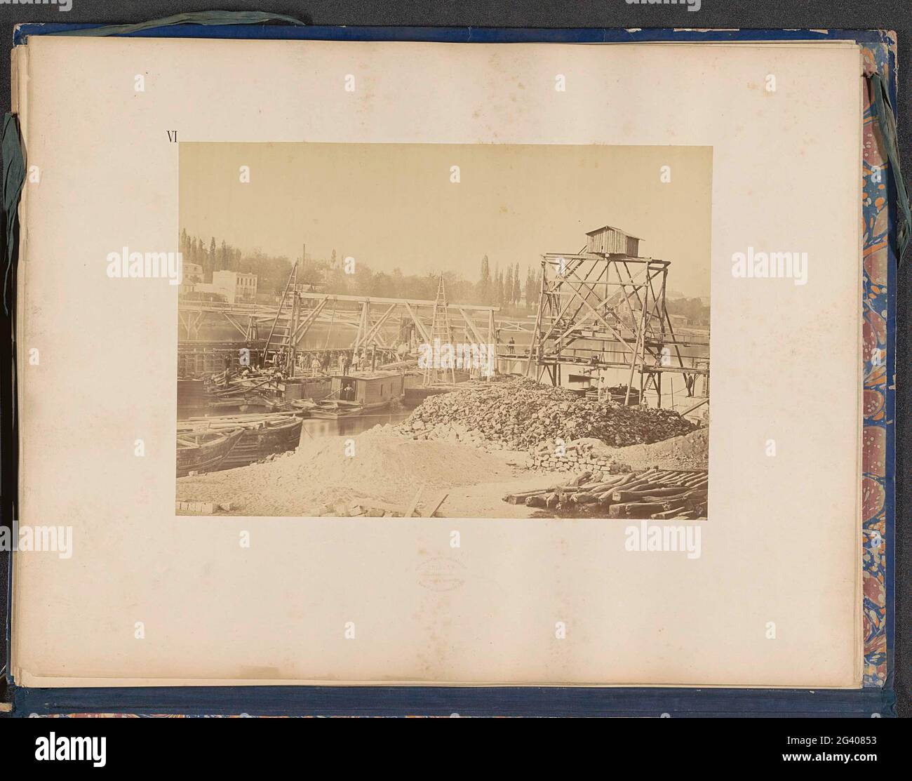View of the construction of the Vaduc d'Achuil over the Seine at Point ...