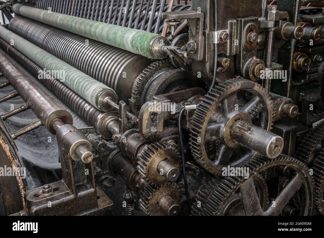 Linen processing machine hi-res stock photography and images - Alamy