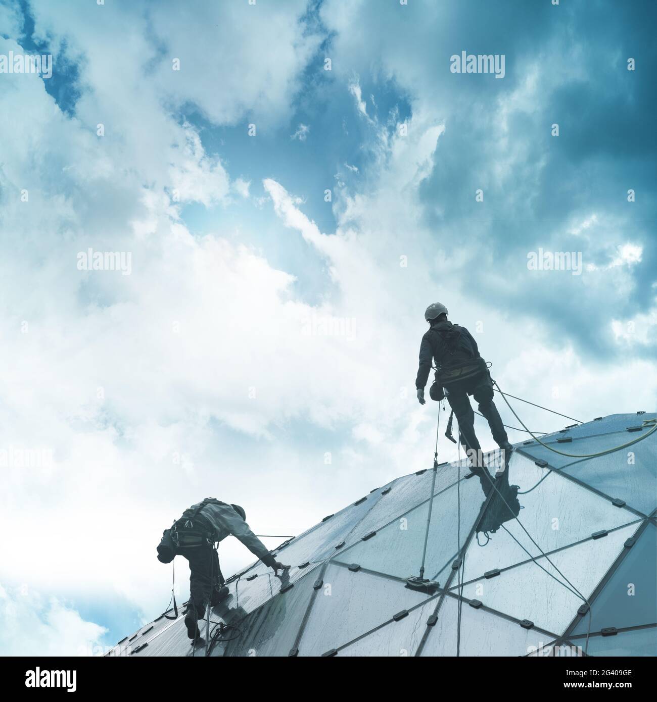 Skyscraper work hi-res stock photography and images - Alamy