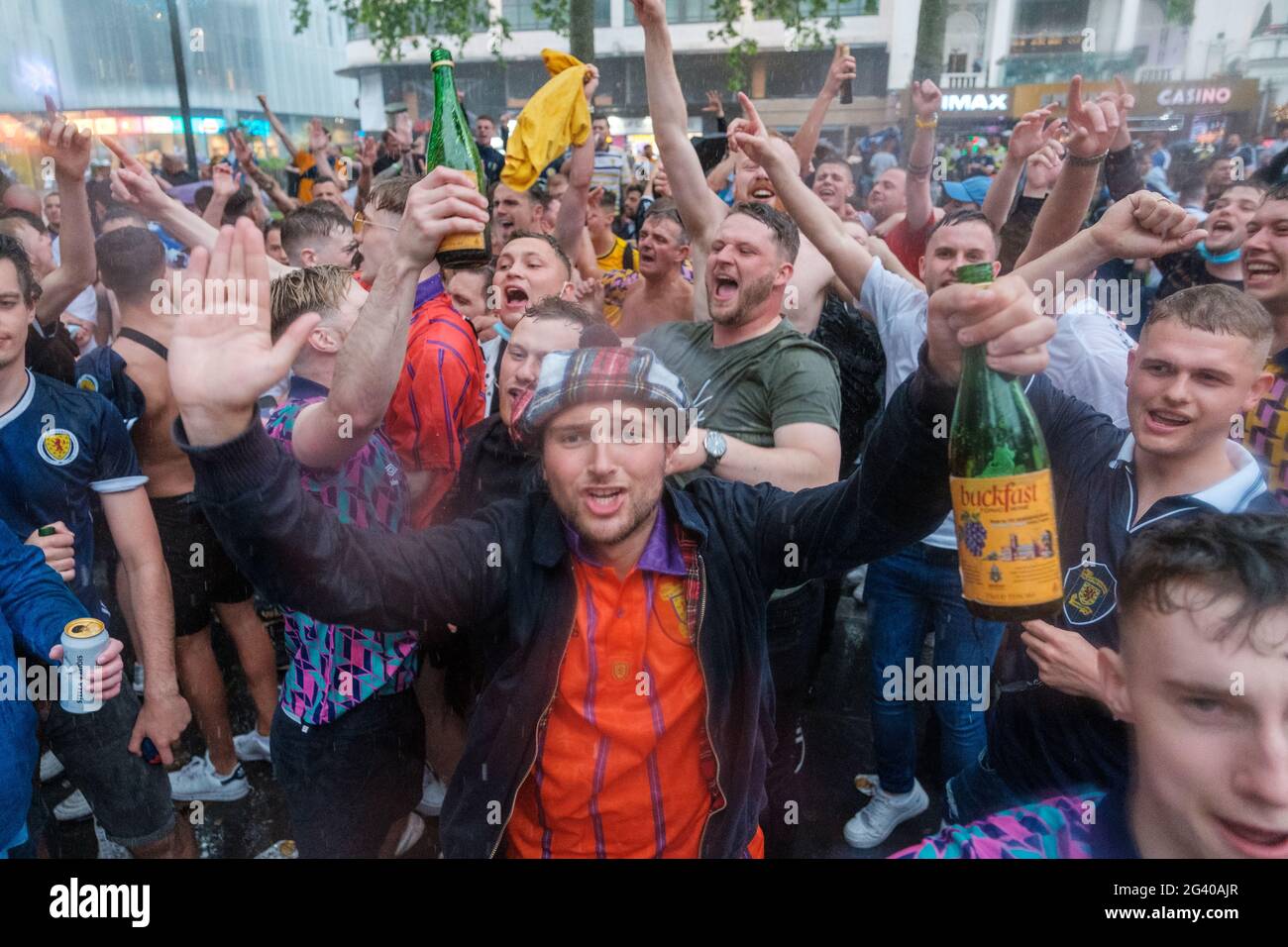 Scottish Fans & The Tartan Army came down to London to support their ...