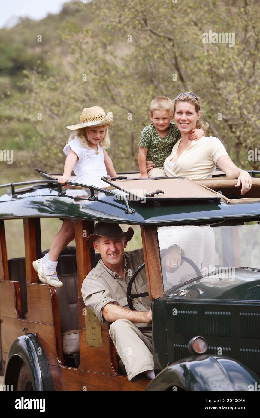 Family safari kenya children car hi-res stock photography and images ...