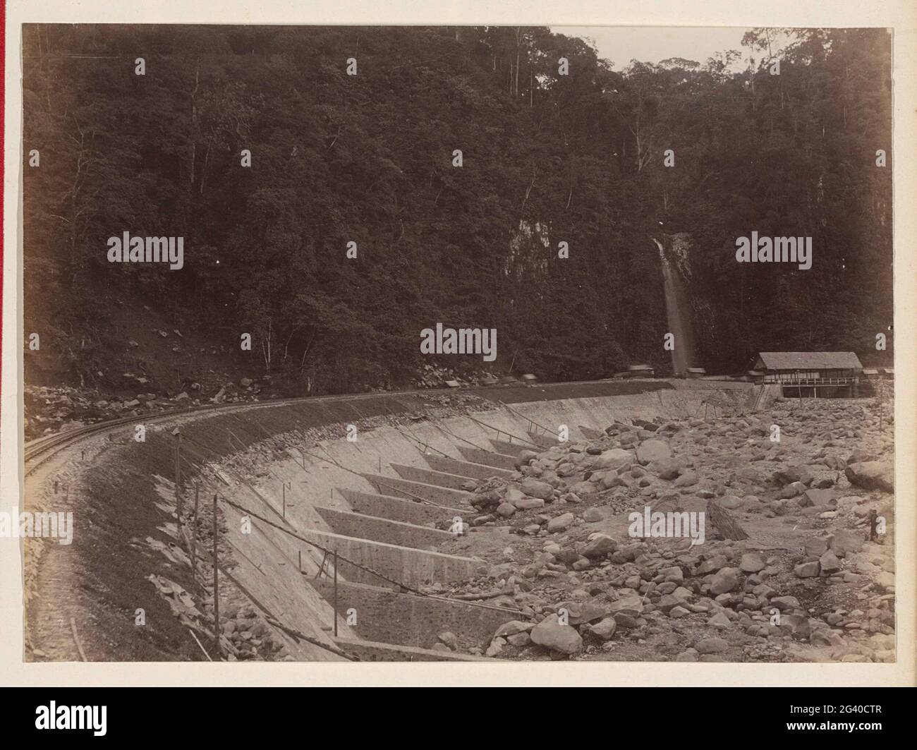 Talud of a railway line at a river bed in the Dutch East Indies. Part ...