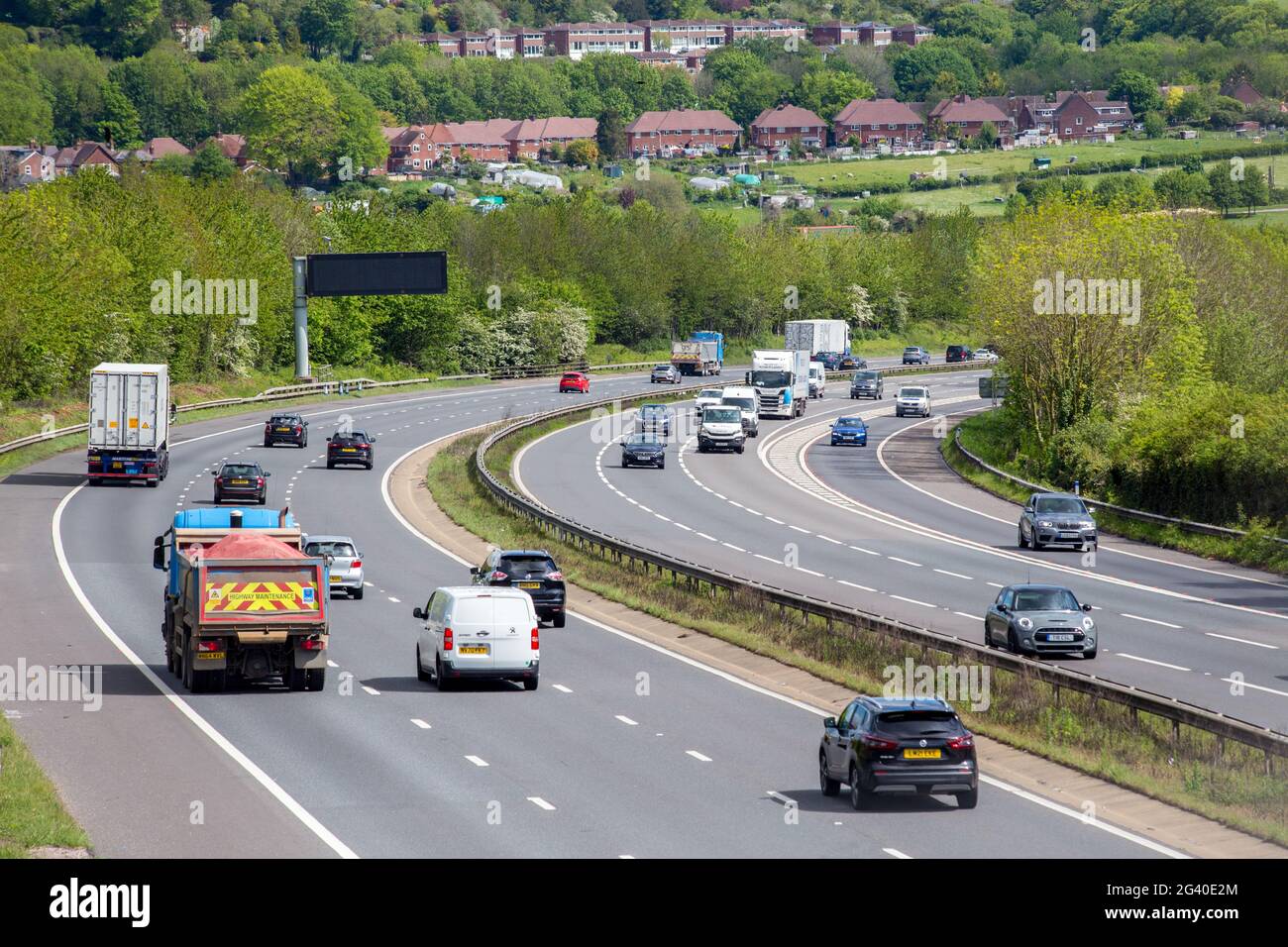 Traffic on the M3 motorway in Hampshire, England Stock Photo - Alamy