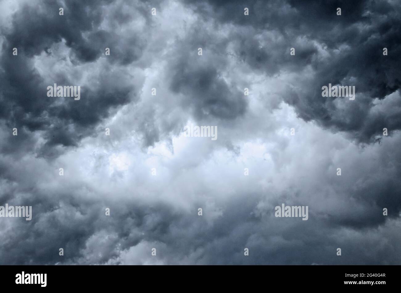 Heavy gale black stormy clouds Stock Photo - Alamy