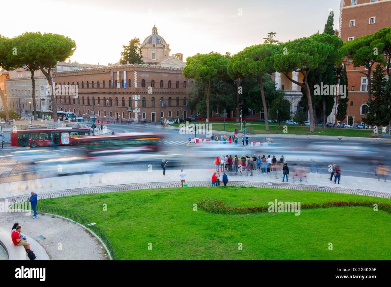 Traffic roma hi-res stock photography and images - Alamy