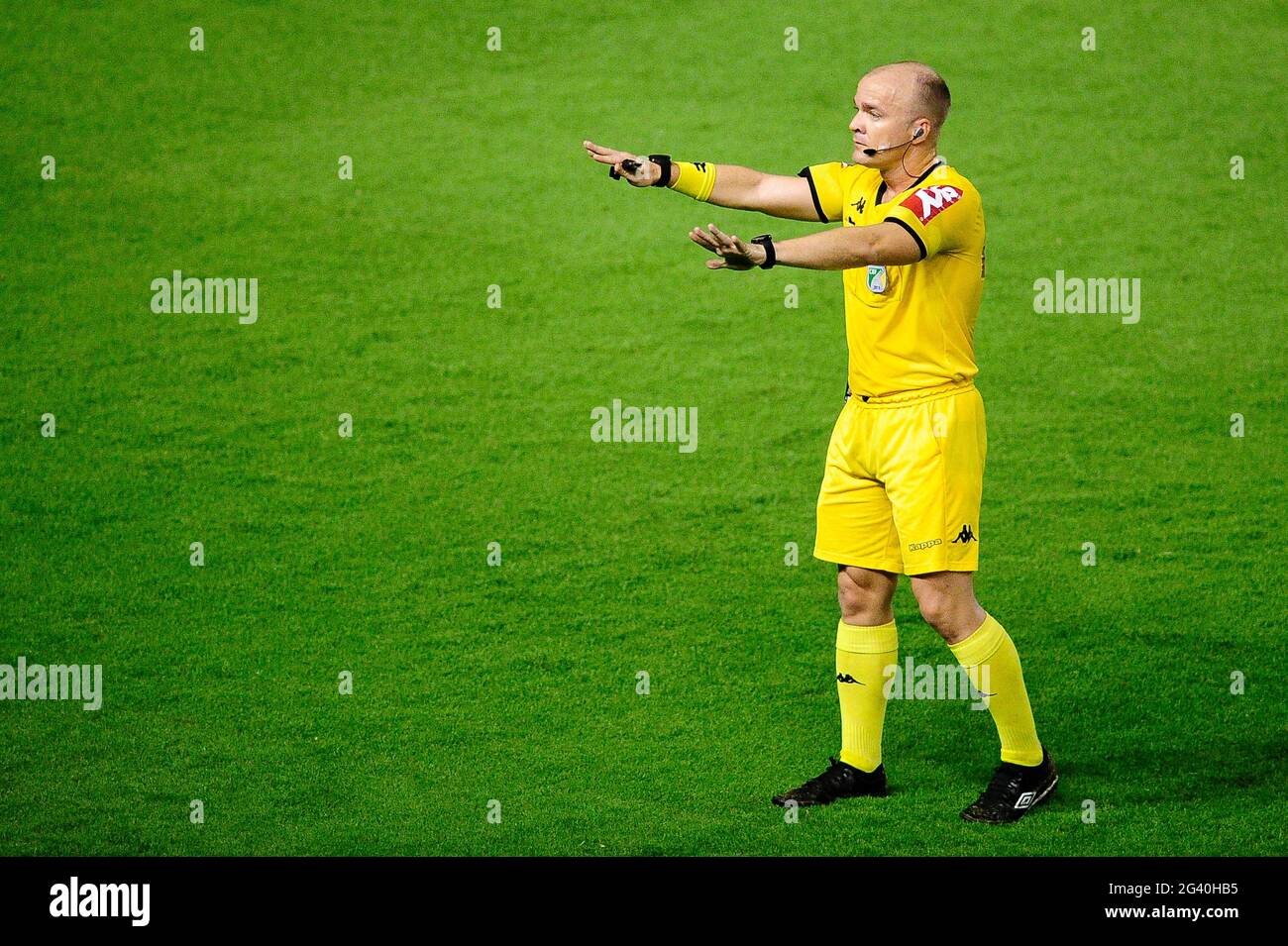 Recife, Brazil. 17th June, 2021. Referee Denis da Silva Ribeiro Serafim ...