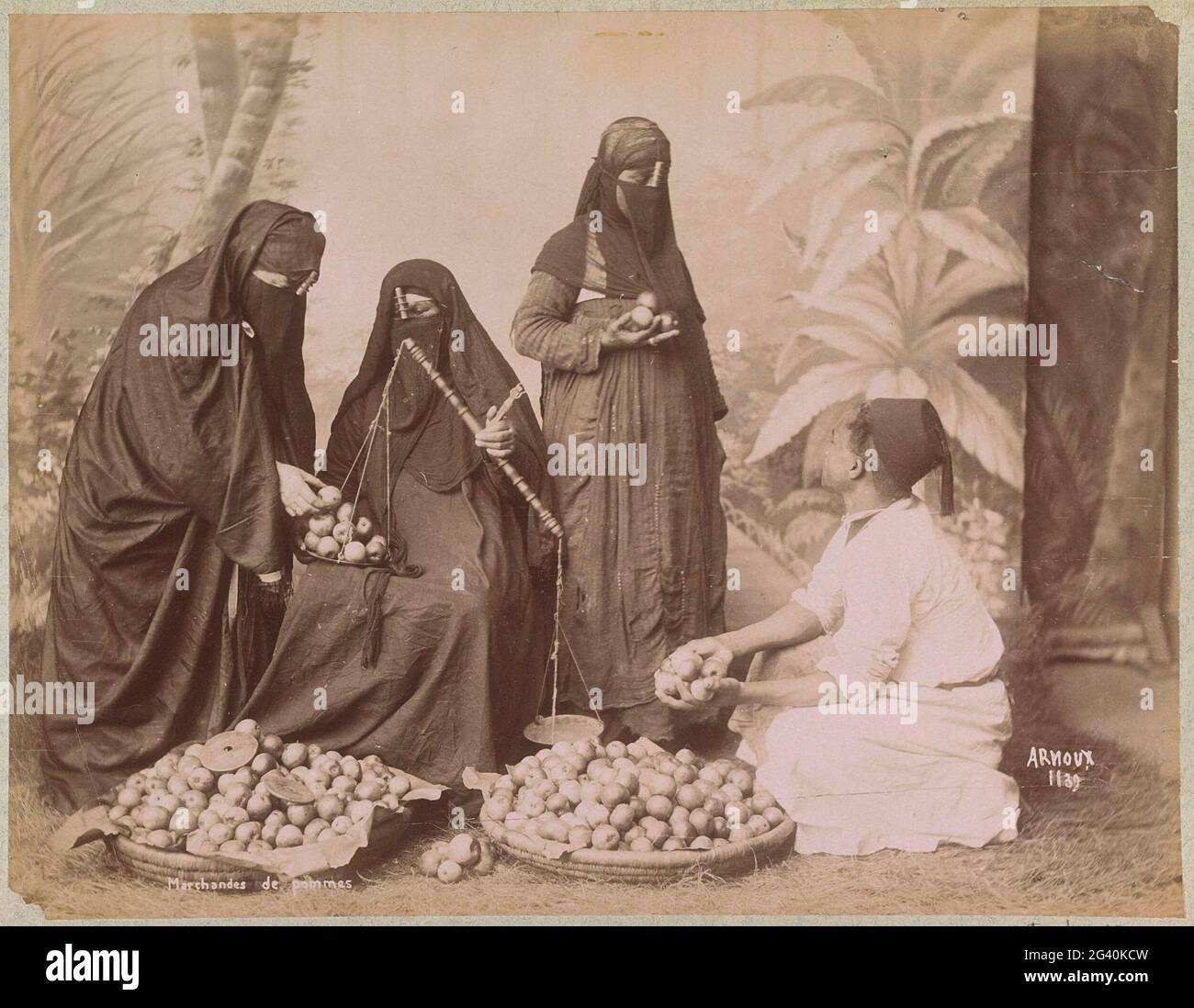 Apple Seller High Resolution Stock Photography and Images - Alamy