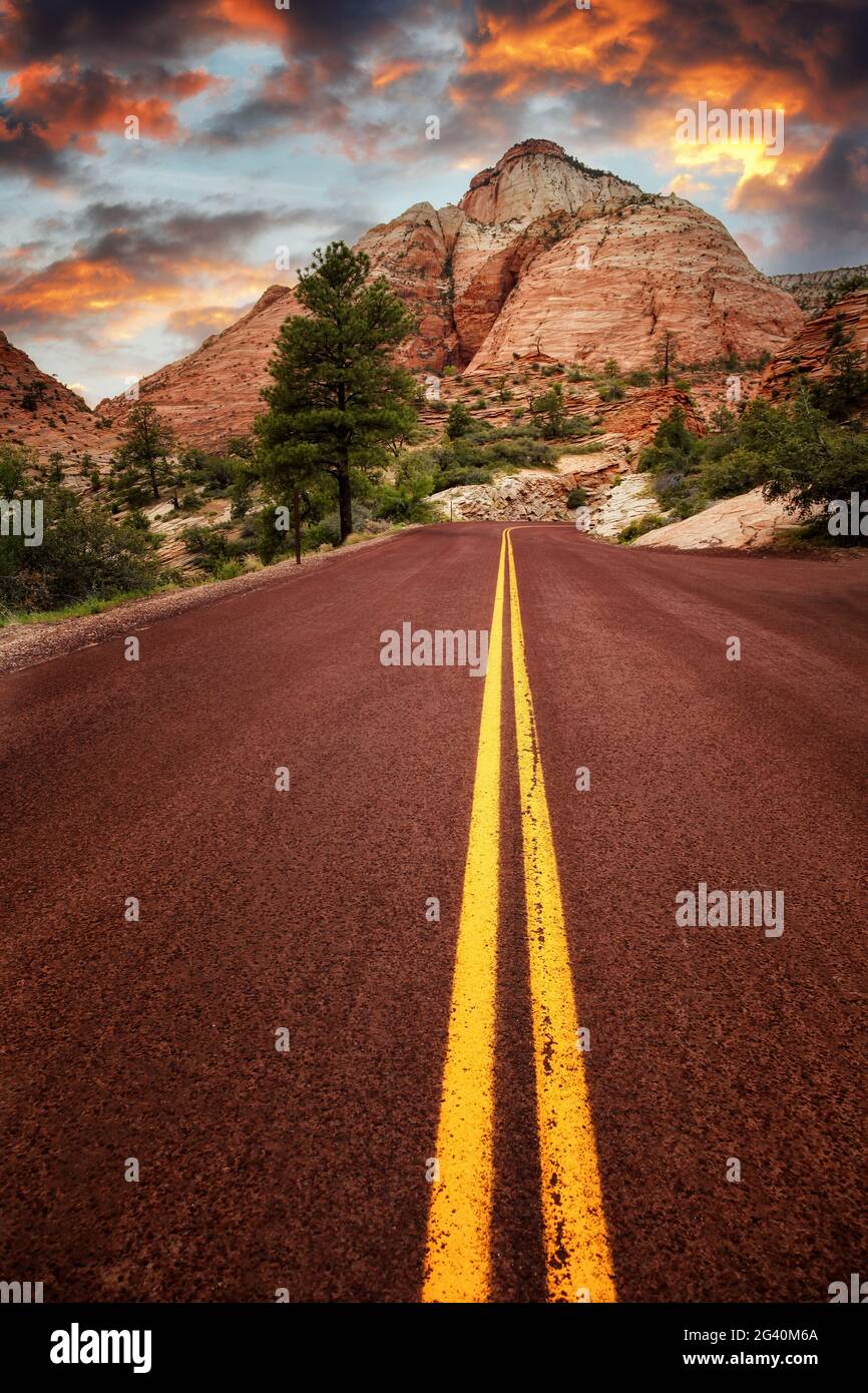 Road to zion hi-res stock photography and images - Alamy