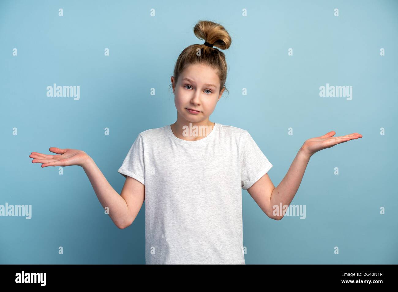 Cute teen teenager blonde girl hi-res stock photography and images - Alamy