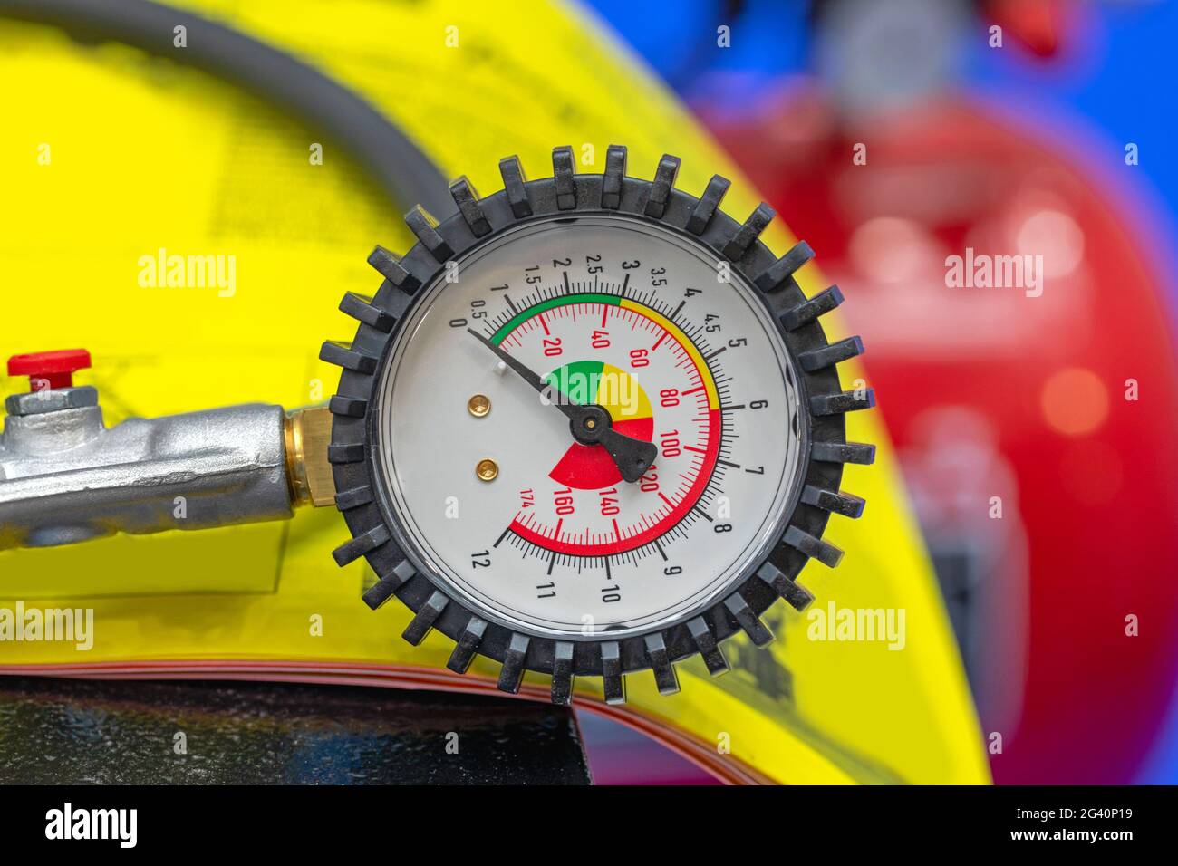 Bar Pressure Gauge Instrument For Air Compressor Stock Photo - Alamy