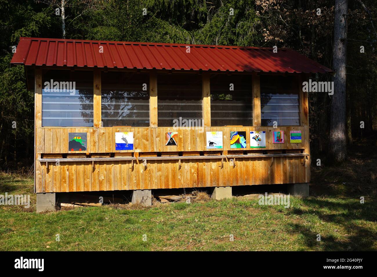 Beehive house hi-res stock photography and images - Alamy