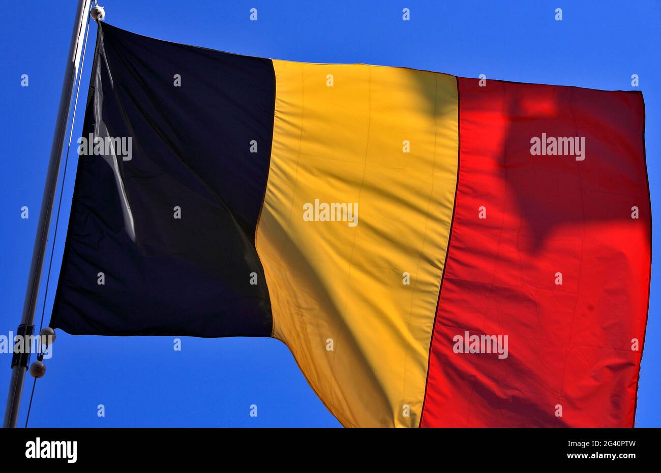 BELGIUM, FLANDERS, BRUGGE, NATIONAL FLAG Stock Photo - Alamy