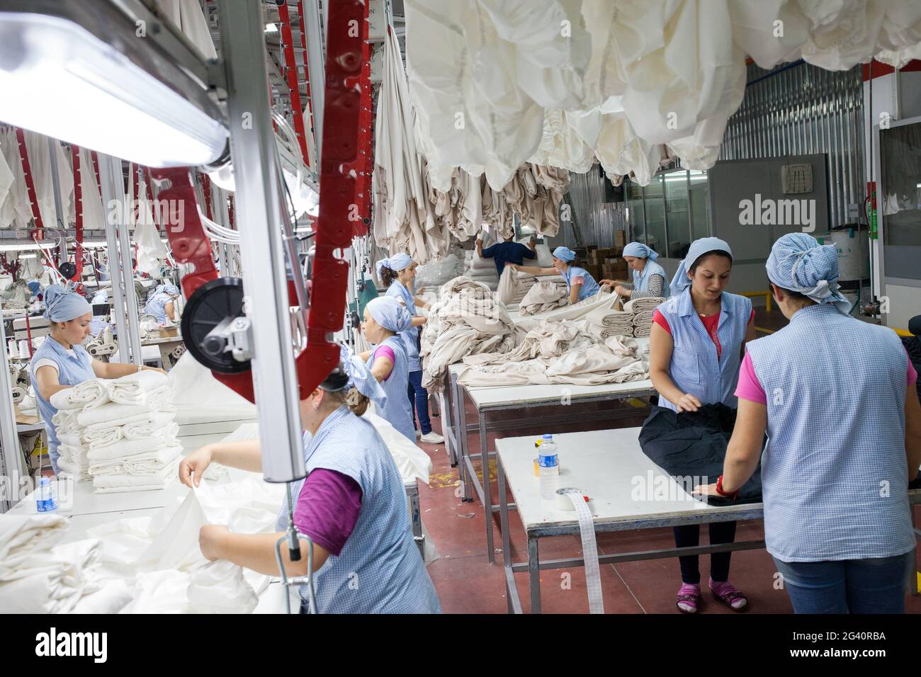 Female workers in fashion industry hi-res stock photography and images ...