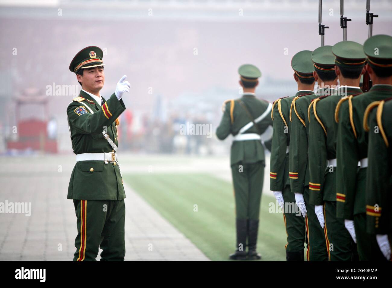 Chinese army guards hi-res stock photography and images - Alamy