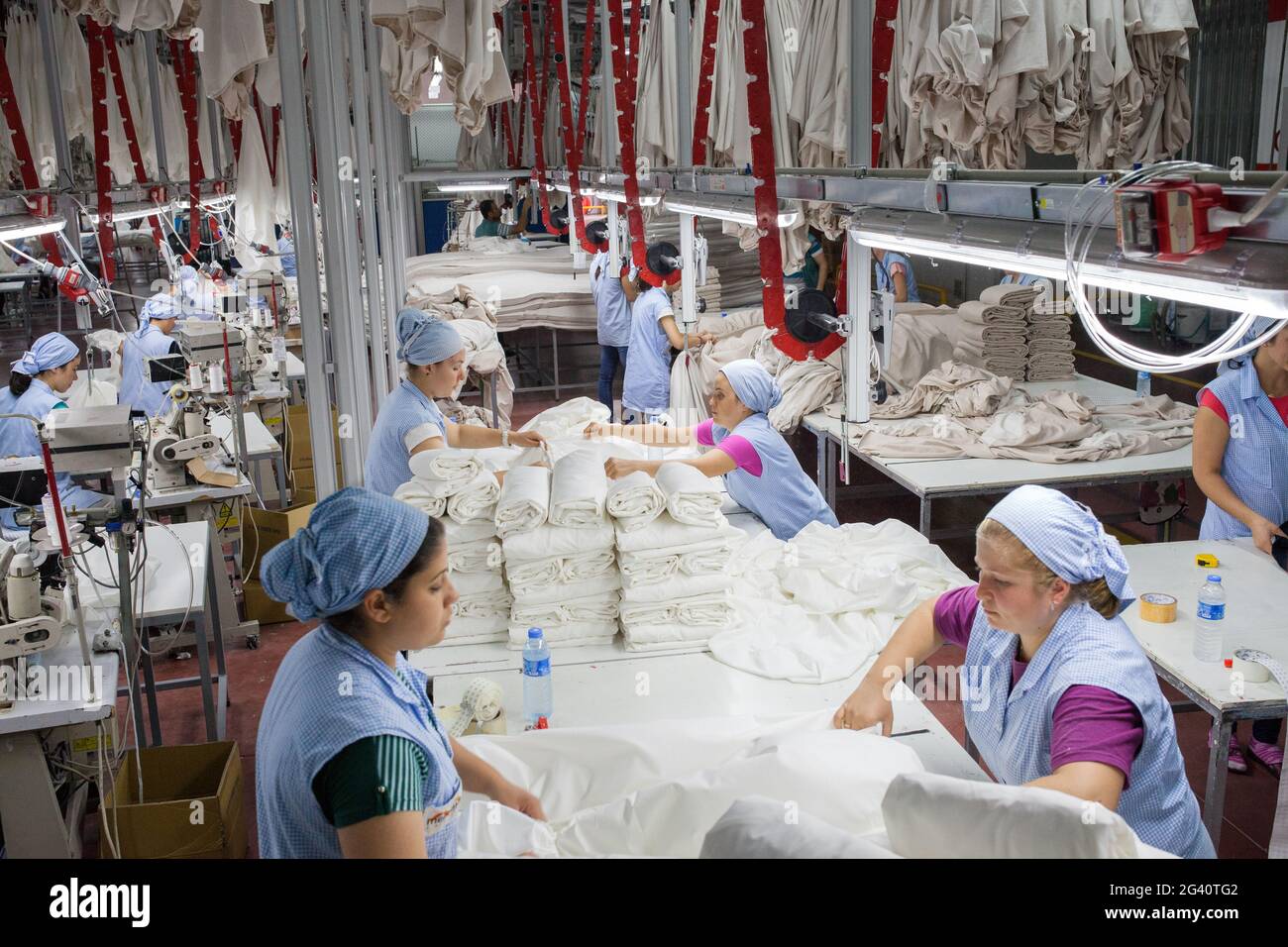 Female manufacturing workers in china hi-res stock photography and ...