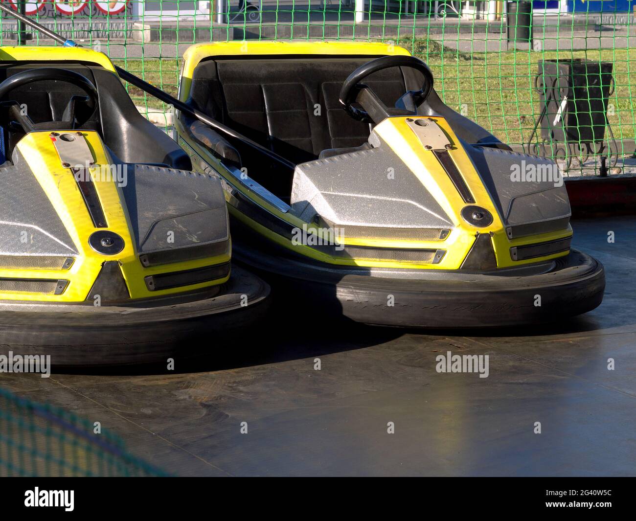 Two electric cars bumper hi-res stock photography and images - Alamy