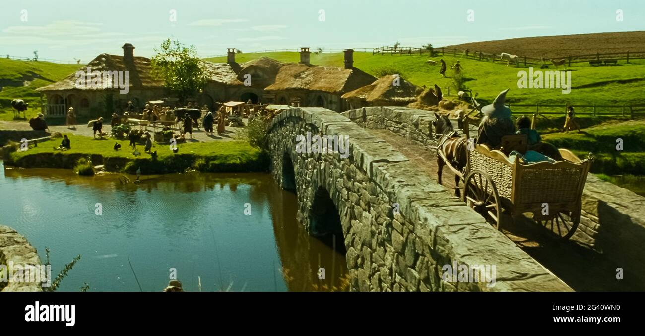 USA. Elijah Wood and Ian McKellen in a scene ( The Shire ) from (C)New ...