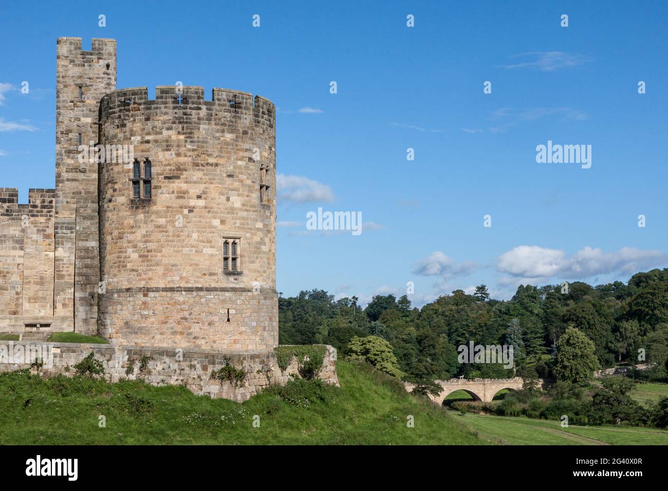 1300s castle hi-res stock photography and images - Alamy