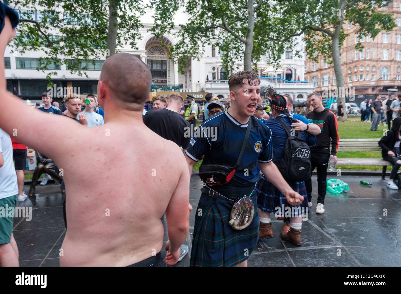 Scottish Fans & The Tartan Army came down to London to support their ...