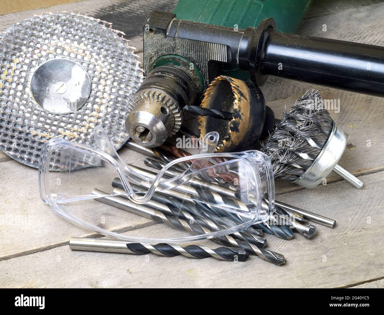 Wire brush drill hi-res stock photography and images - Alamy