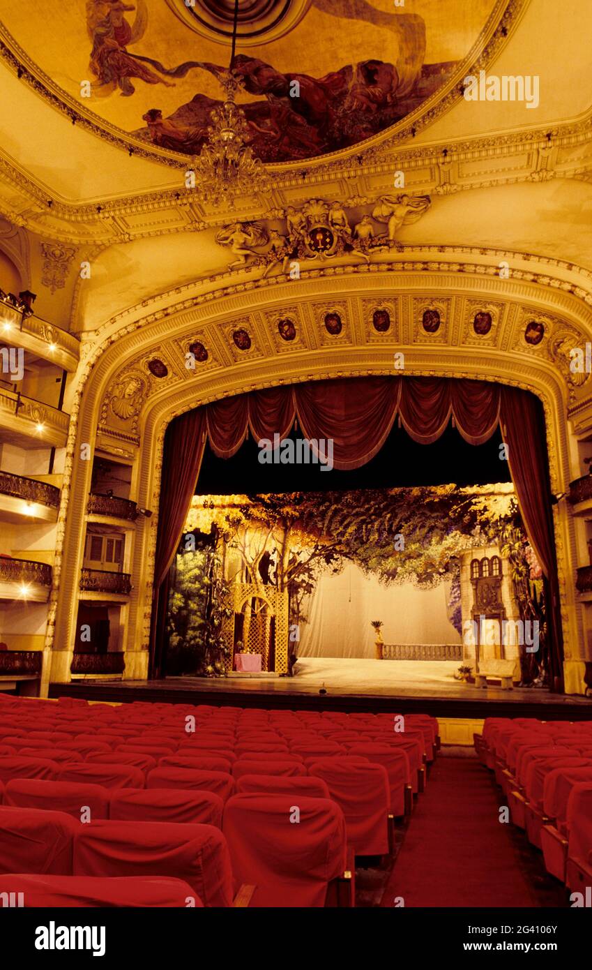 Havana concert hall hi-res stock photography and images - Alamy