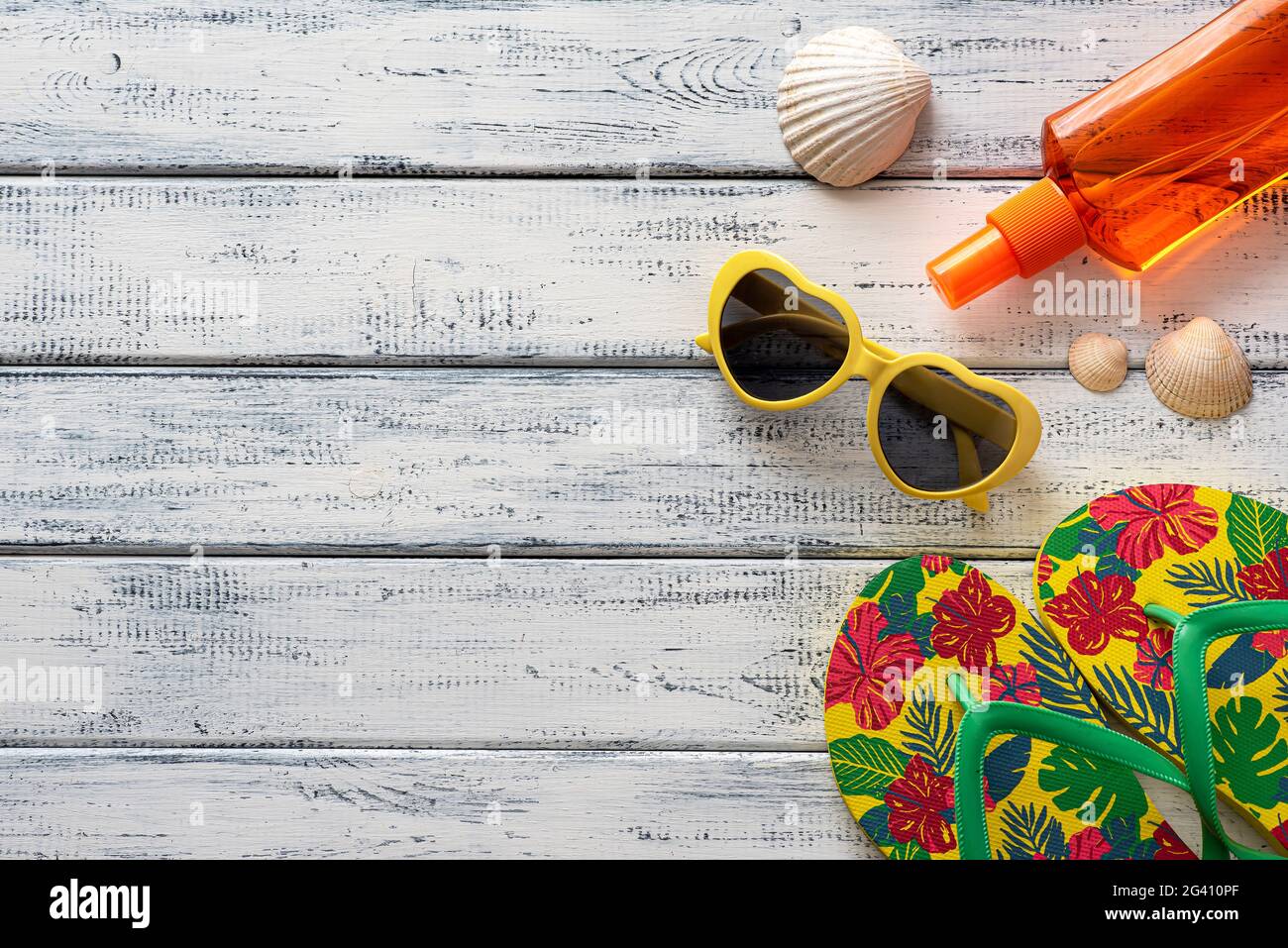 Summer items hi-res stock photography and images - Alamy