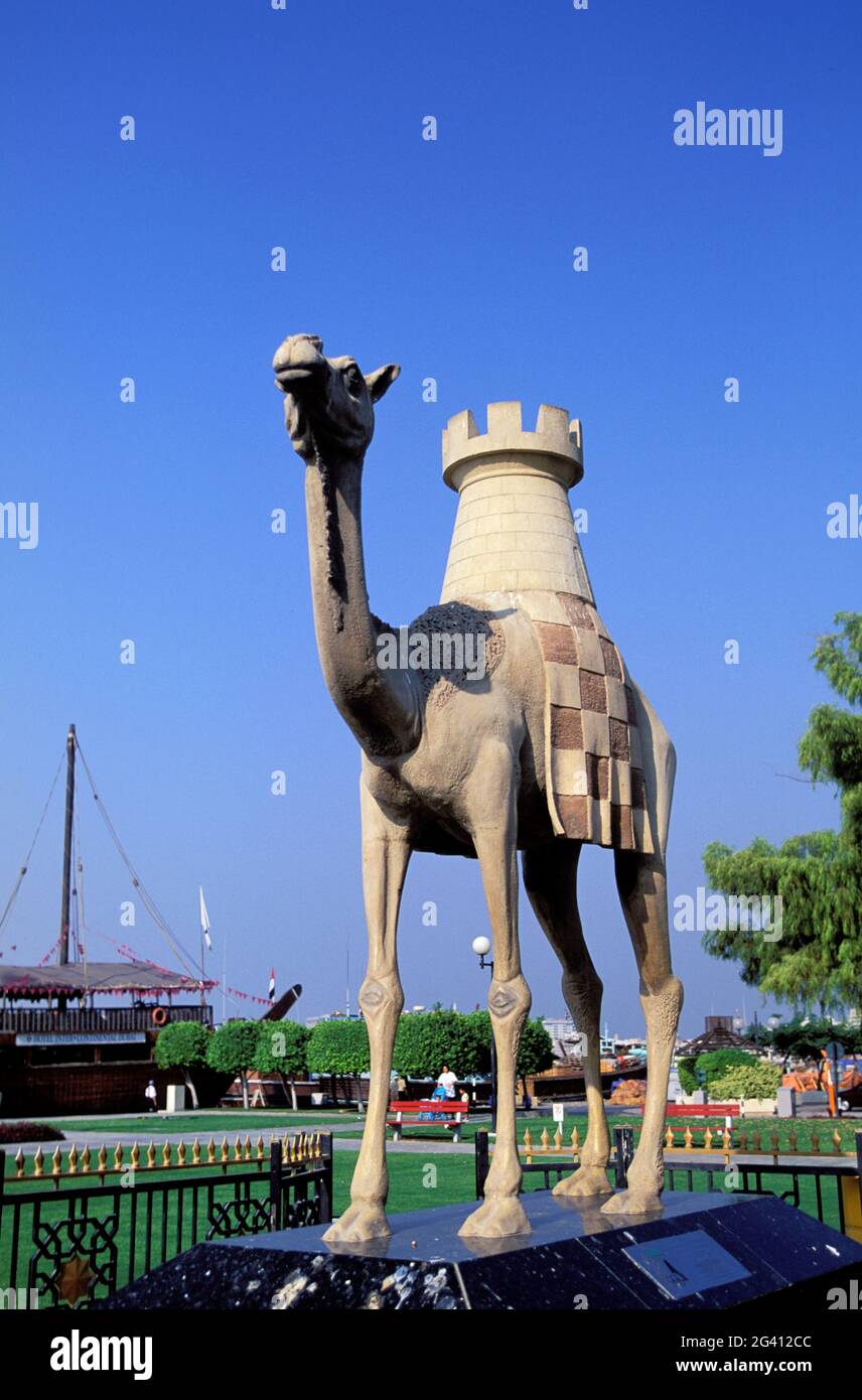 Camel statue dubai hi-res stock photography and images - Alamy