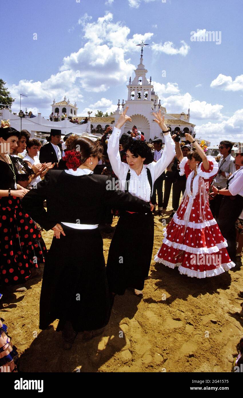 SPAIN, ANDALUSIA, EVERY YEAR, FOR 3 MILLIONS PEOPLE AT WHIT SUNDAY, THE ...
