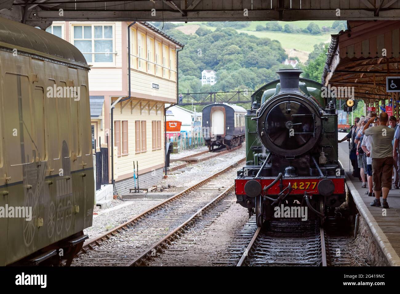 KINGSWEAR, DEVON/UK - JULY 28 : 4277 BR Steam Locomotive GWR 4200 Class ...
