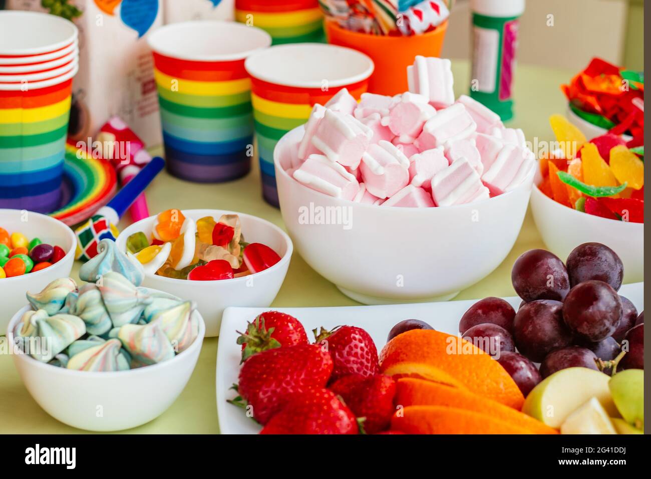 Candybar hi-res stock photography and images - Alamy