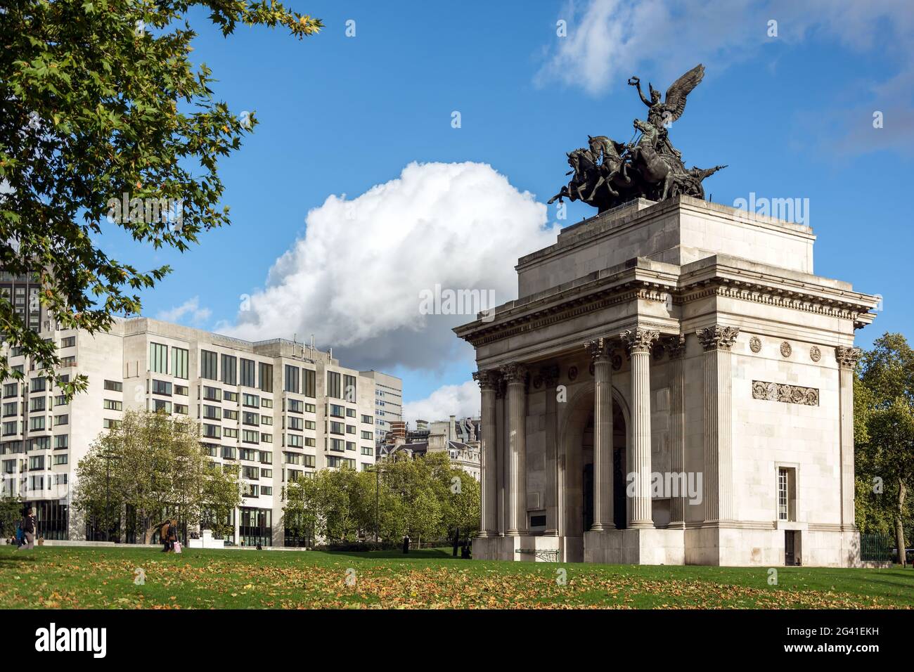 Hyde park statues hi-res stock photography and images - Alamy