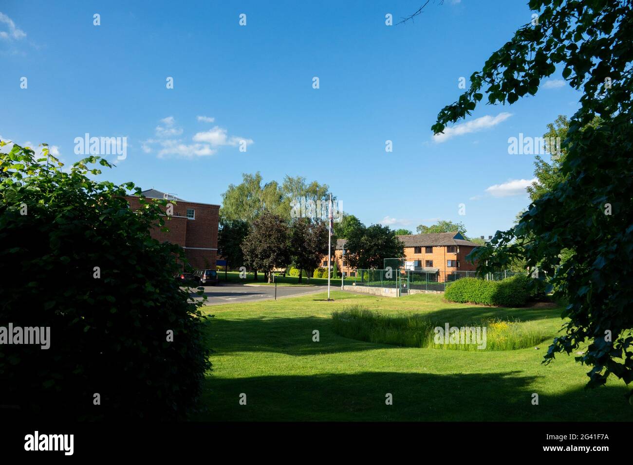 Buckingham university hi-res stock photography and images - Alamy