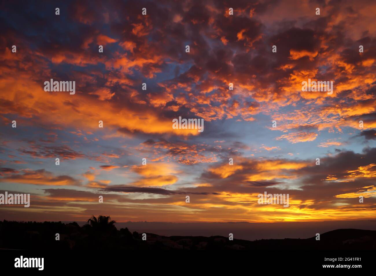 Warm orange hi-res stock photography and images - Alamy