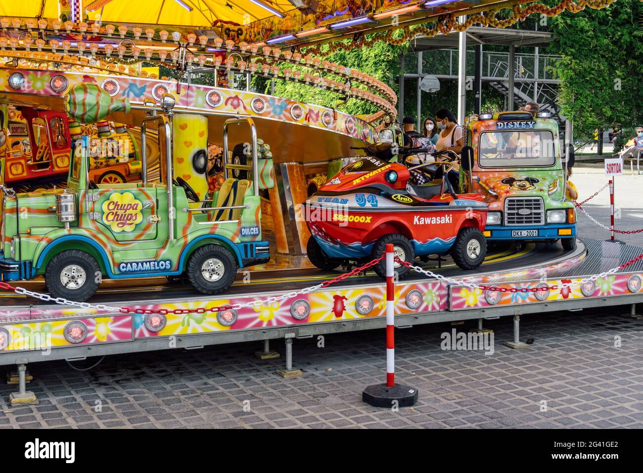 Fairground bus hi-res stock photography and images - Alamy