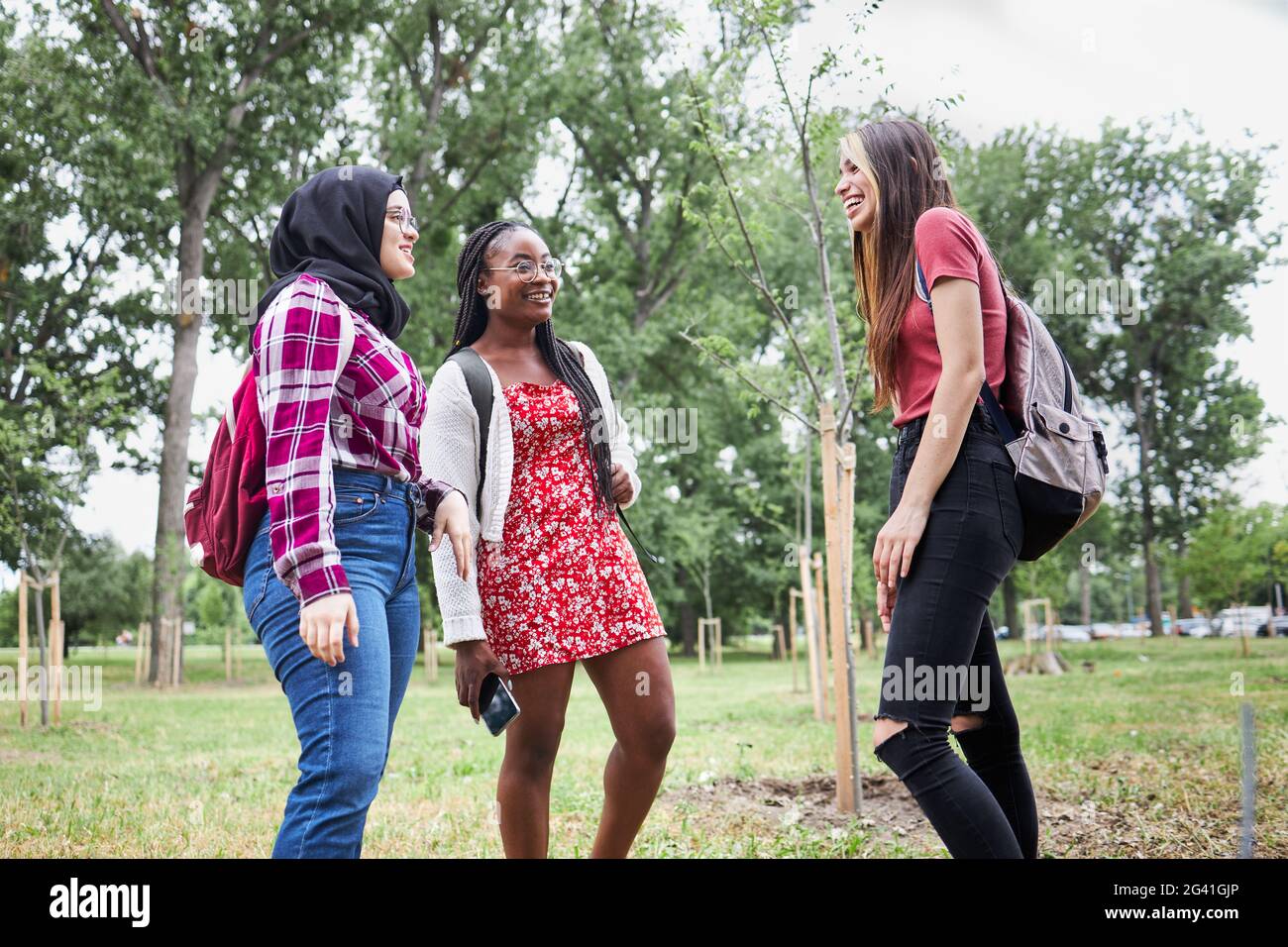 American teenagers hanging out hi-res stock photography and images - Alamy