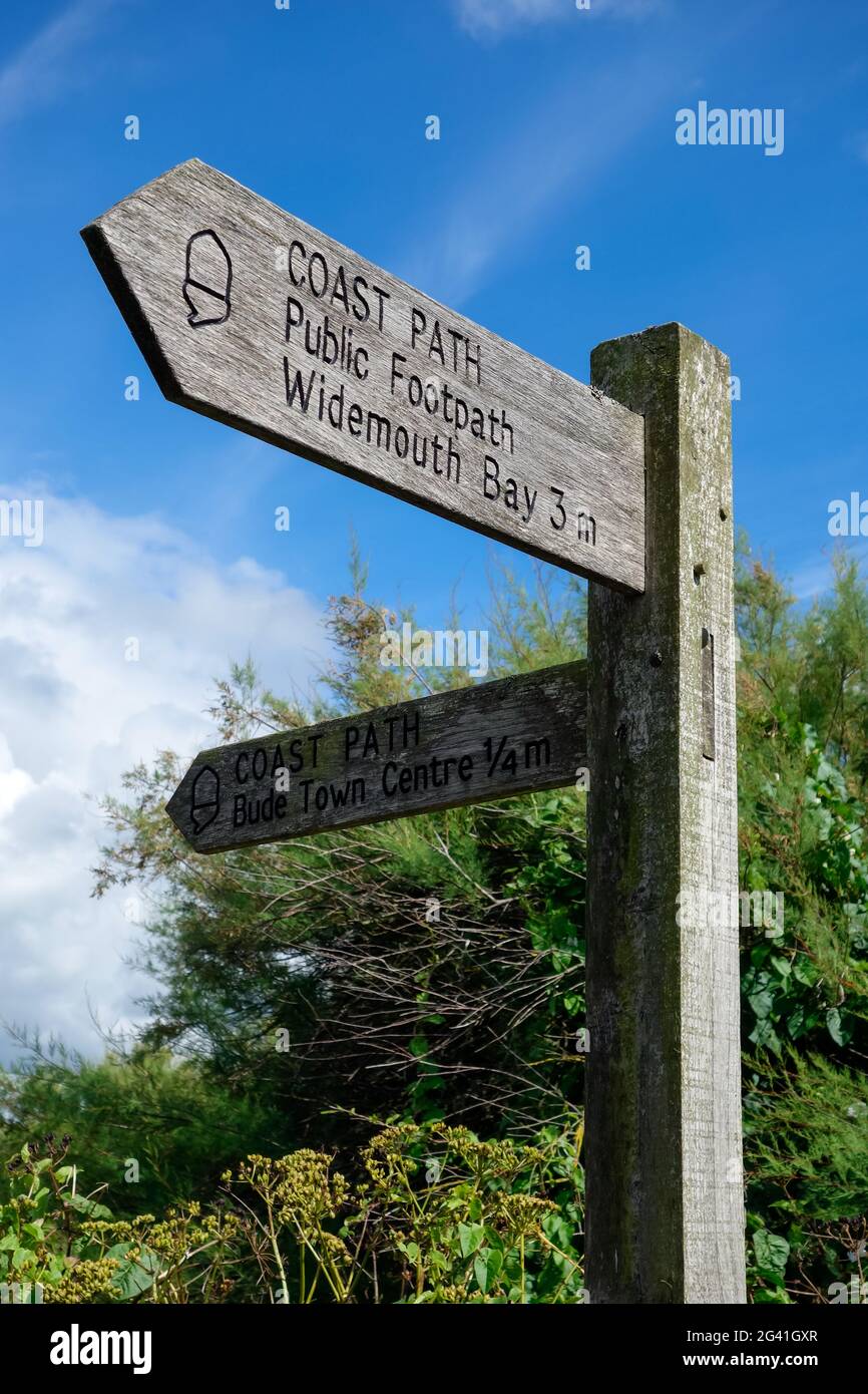 Coastal path sign hi-res stock photography and images - Alamy