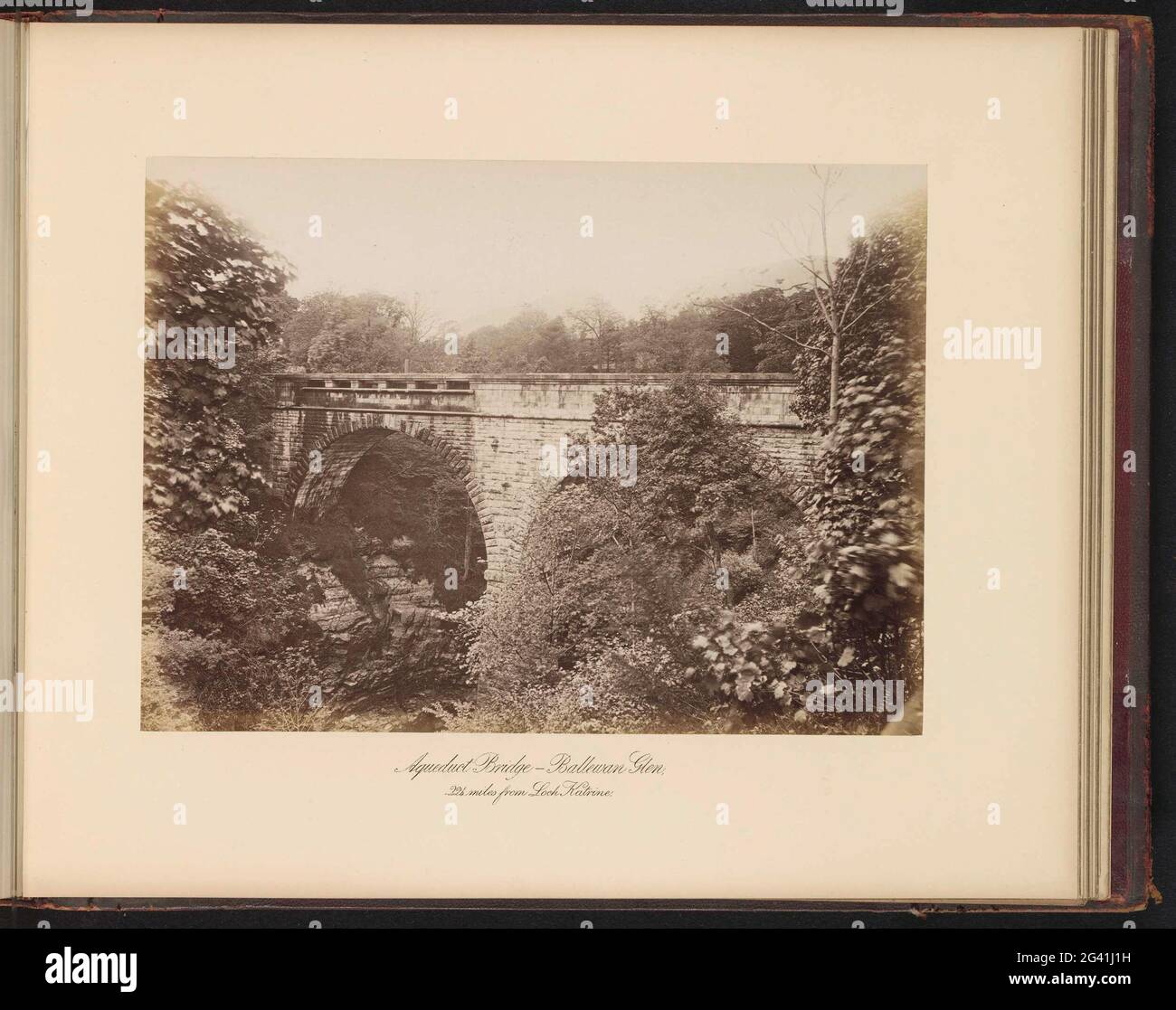 Loch katrine aqueduct hi-res stock photography and images - Alamy