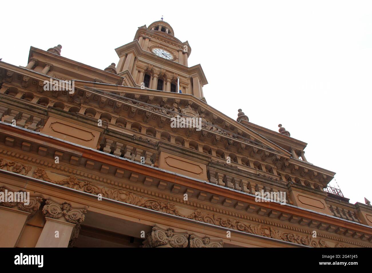 Hotel sydney town hall hi-res stock photography and images - Alamy