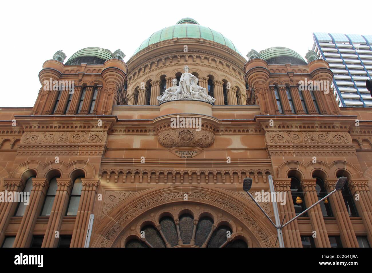 colonial building (queen victoria) in sydney (australia Stock Photo - Alamy