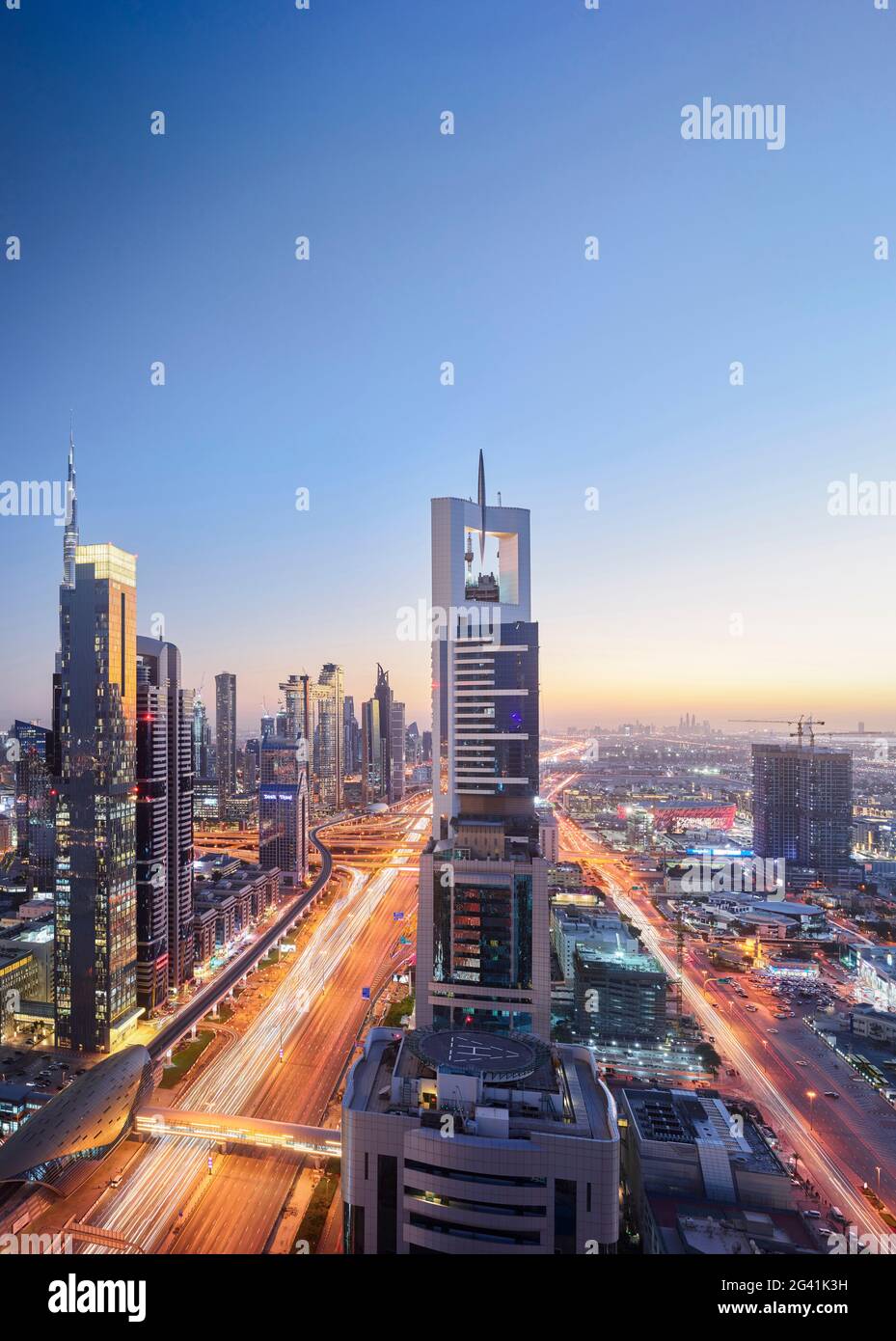 Chelsea tower at sheikh zayed road hi-res stock photography and images ...