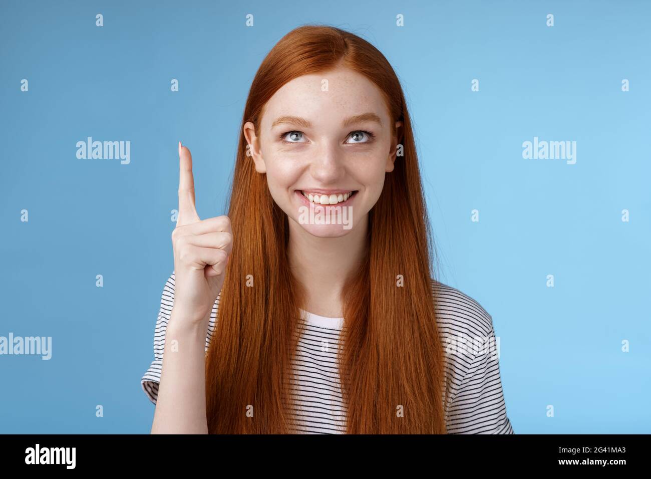 Intrigued look hi-res stock photography and images - Alamy