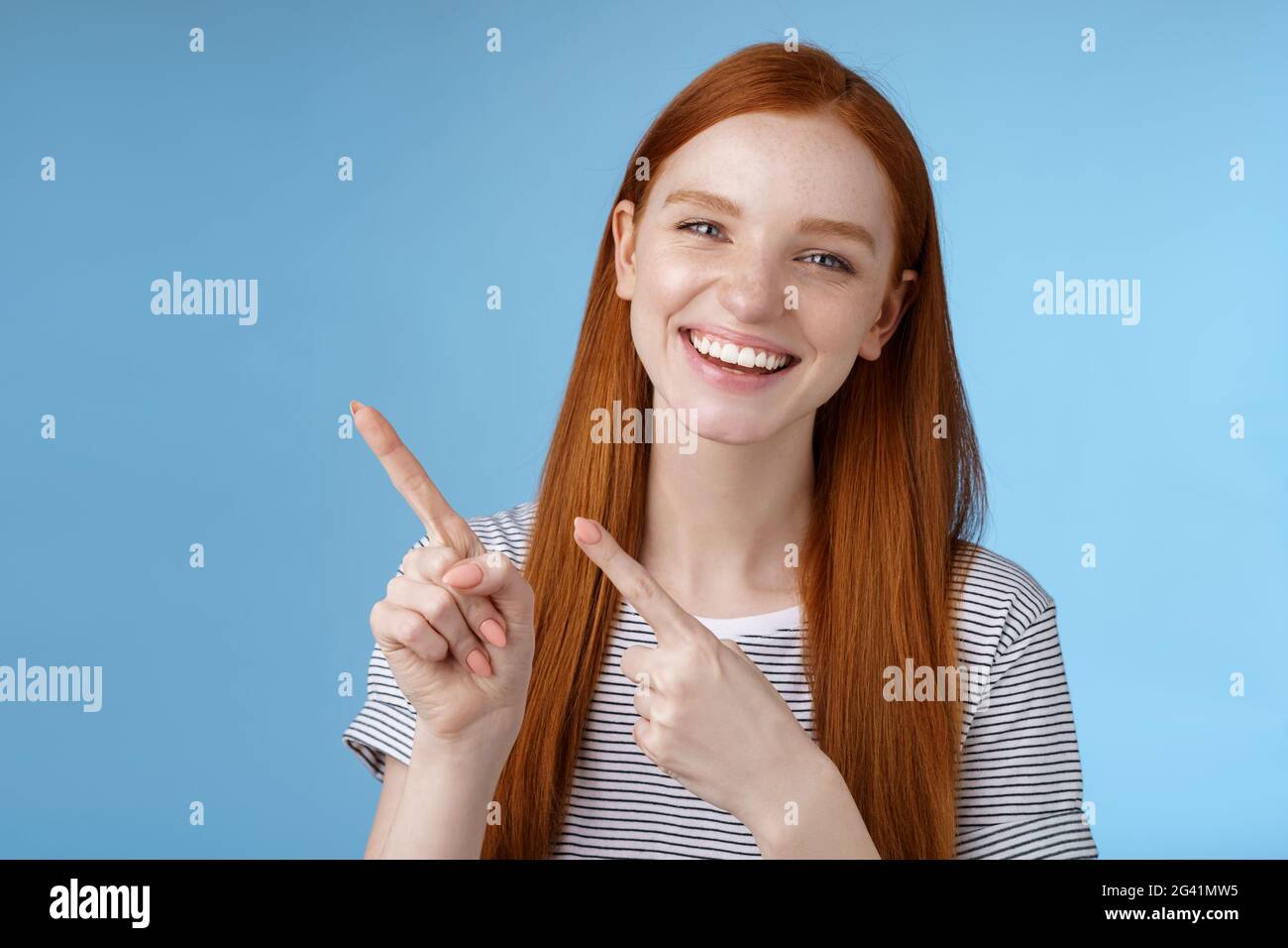 Pretty friends hi-res stock photography and images - Alamy