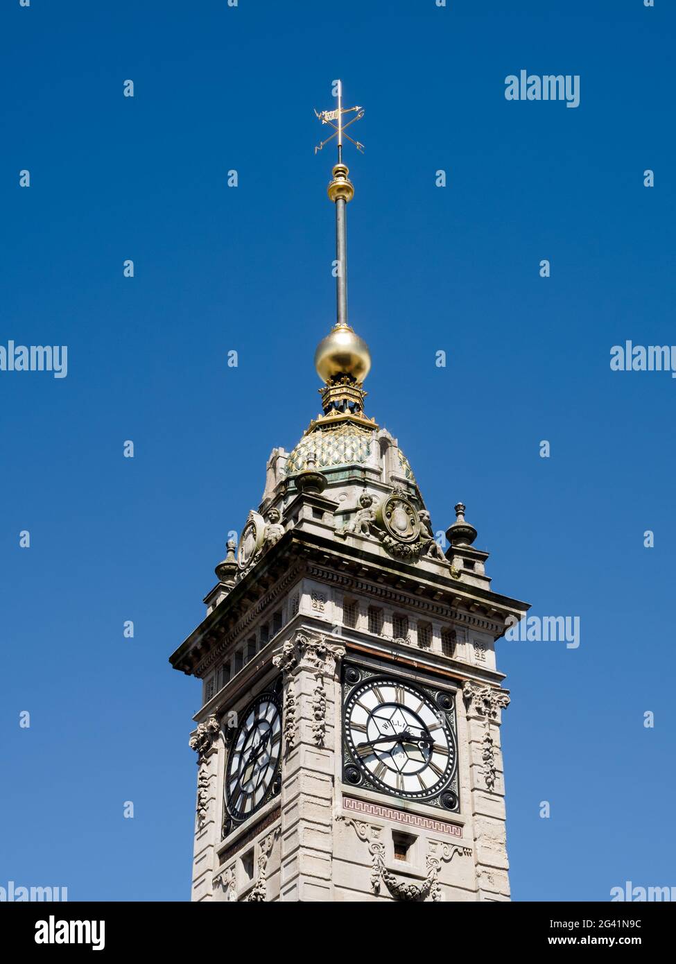 24 clock hi-res stock photography and images - Alamy