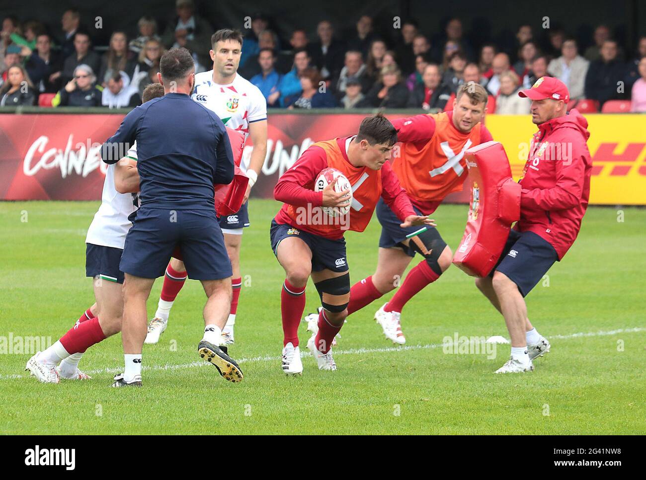 Louis rees zammit lions hi-res stock photography and images - Alamy