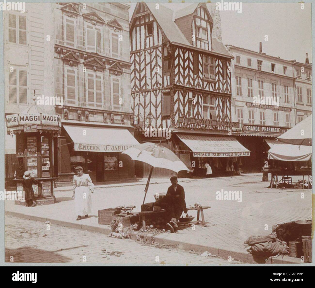 Maggi advertising hi-res stock photography and images - Alamy