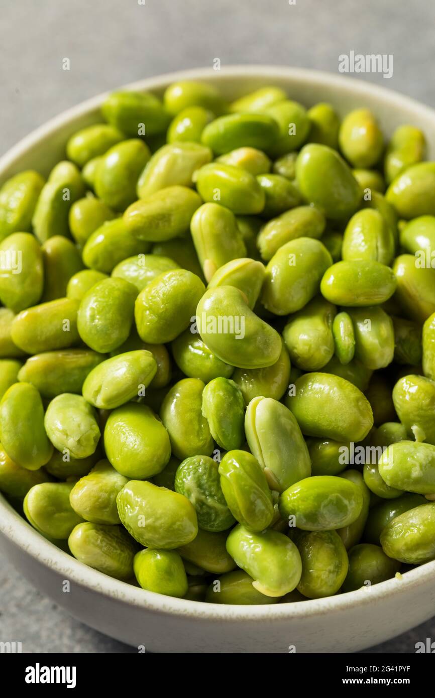 Edamame plant hi-res stock photography and images - Alamy