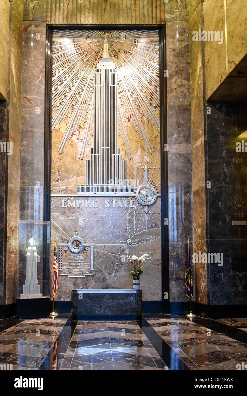 Empire state building interior hi-res stock photography and images - Alamy