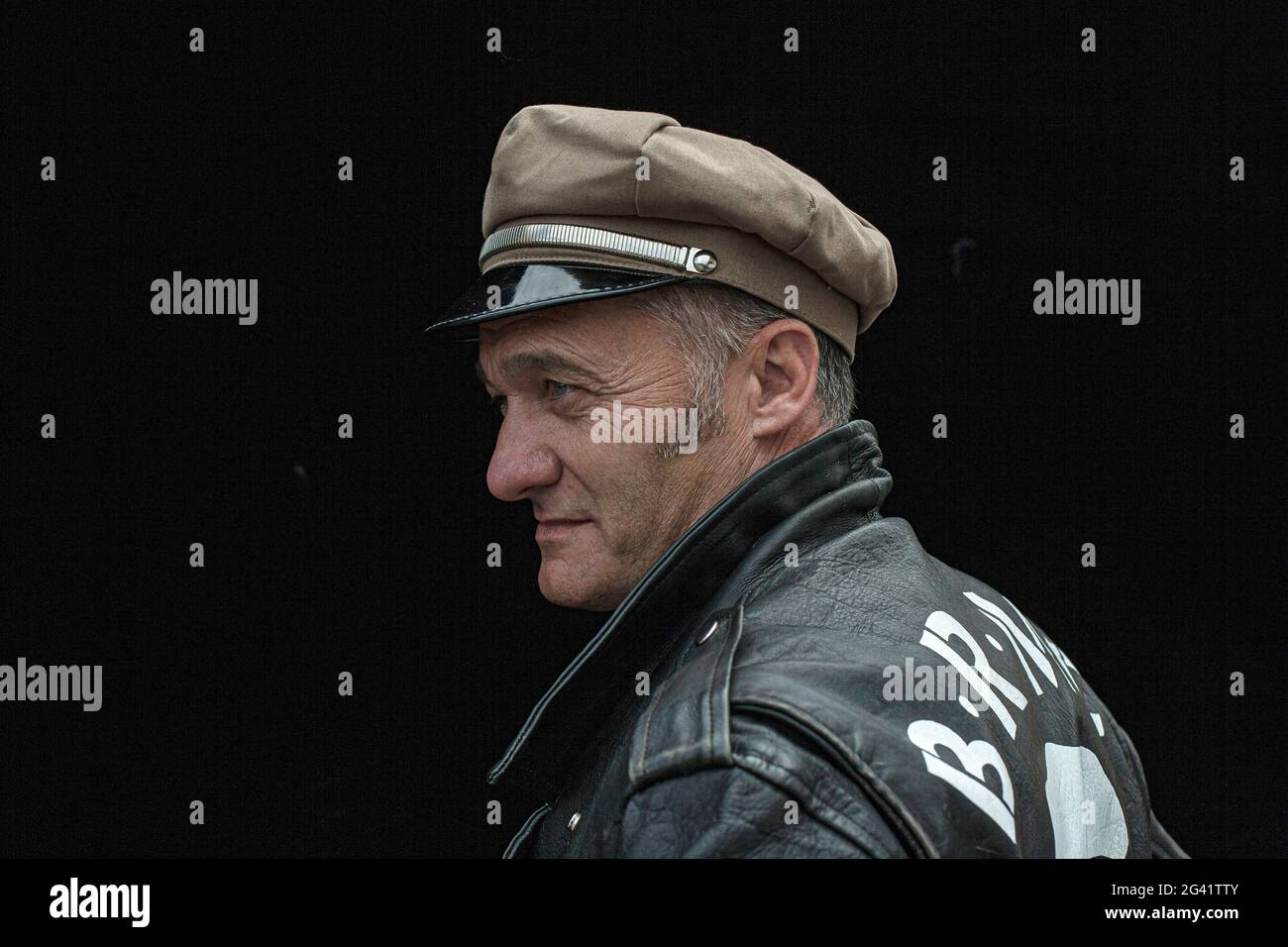 Uk biker rocker motorcycle bike leather jacket hi-res stock photography ...