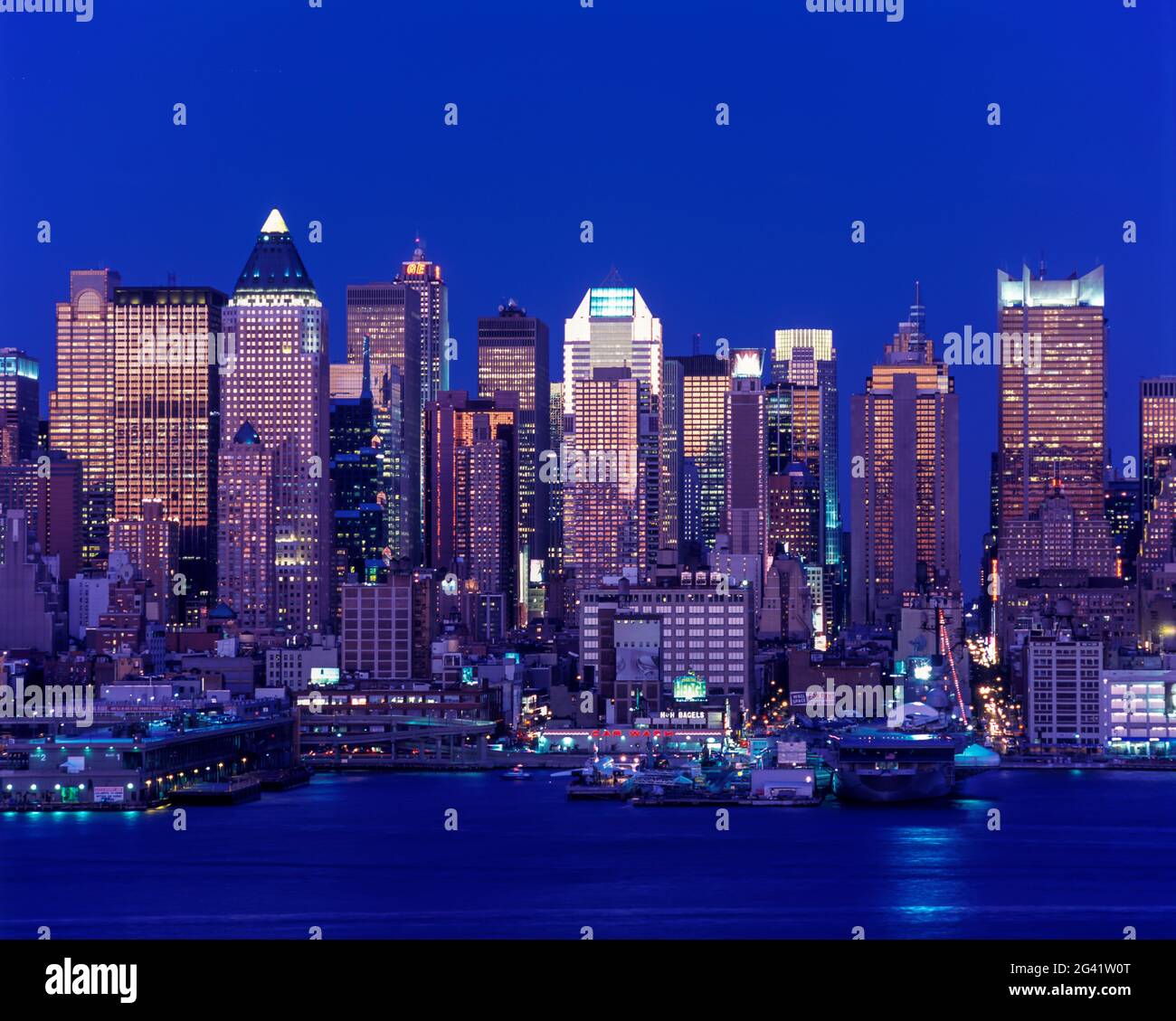 2006 HISTORICAL MIDTOWN SKYLINE HUDSON RIVER MANHATTAN NEW YORK CITY ...